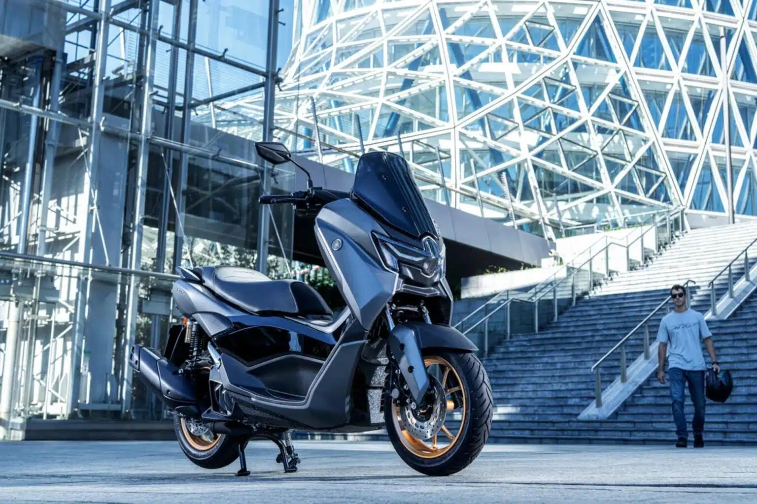 Yamaha presenta el NMAX 155 Tech MAX con transmisión eléctrica YECVT