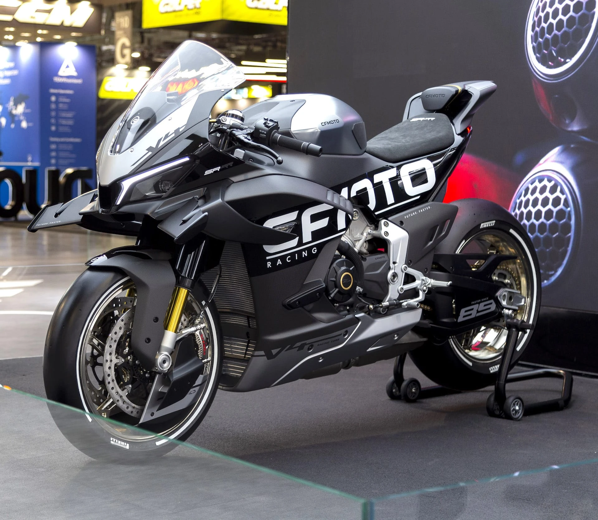 ¿Nueva superbike de CFMOTO? En EICMA presentaron su moto V4 SR-RR, por ahora es solo “concepto”